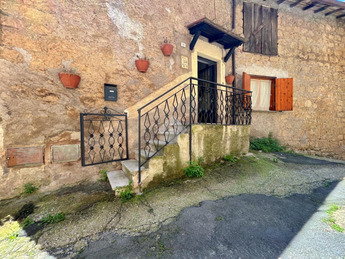 Appartamento in vendita a Caprarola