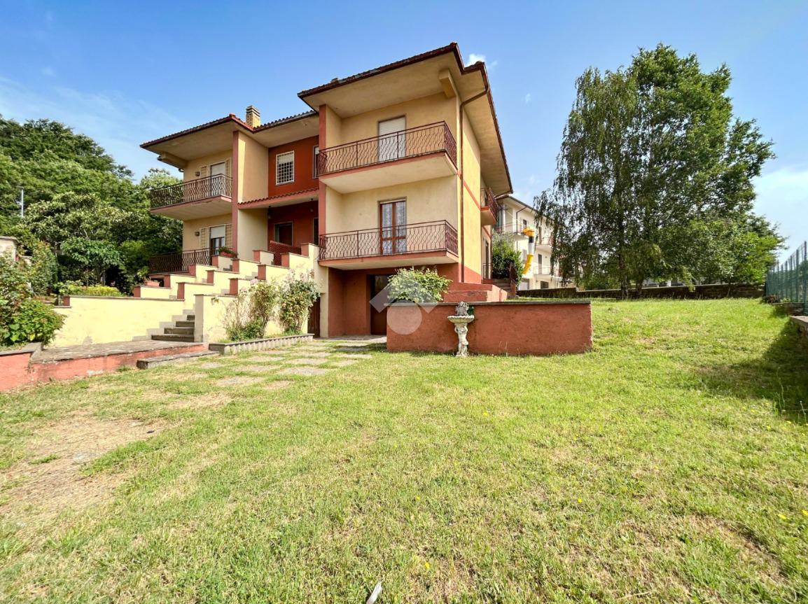 Villa in vendita a Caprarola