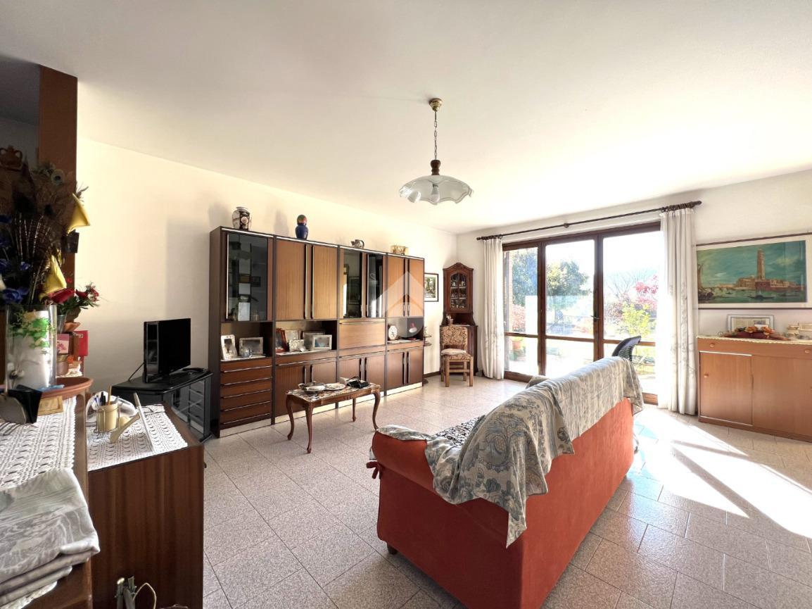 Villa a schiera in vendita a Nave