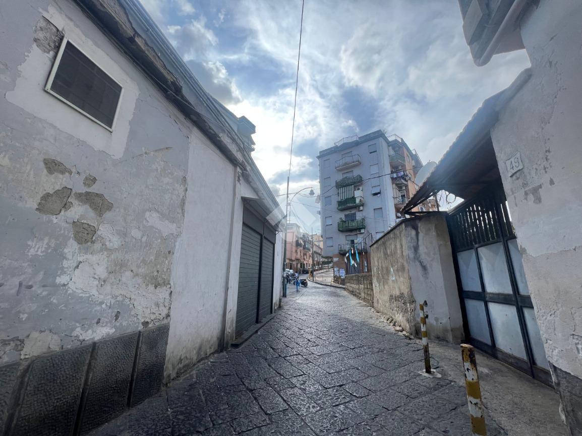 Negozio in vendita a Napoli