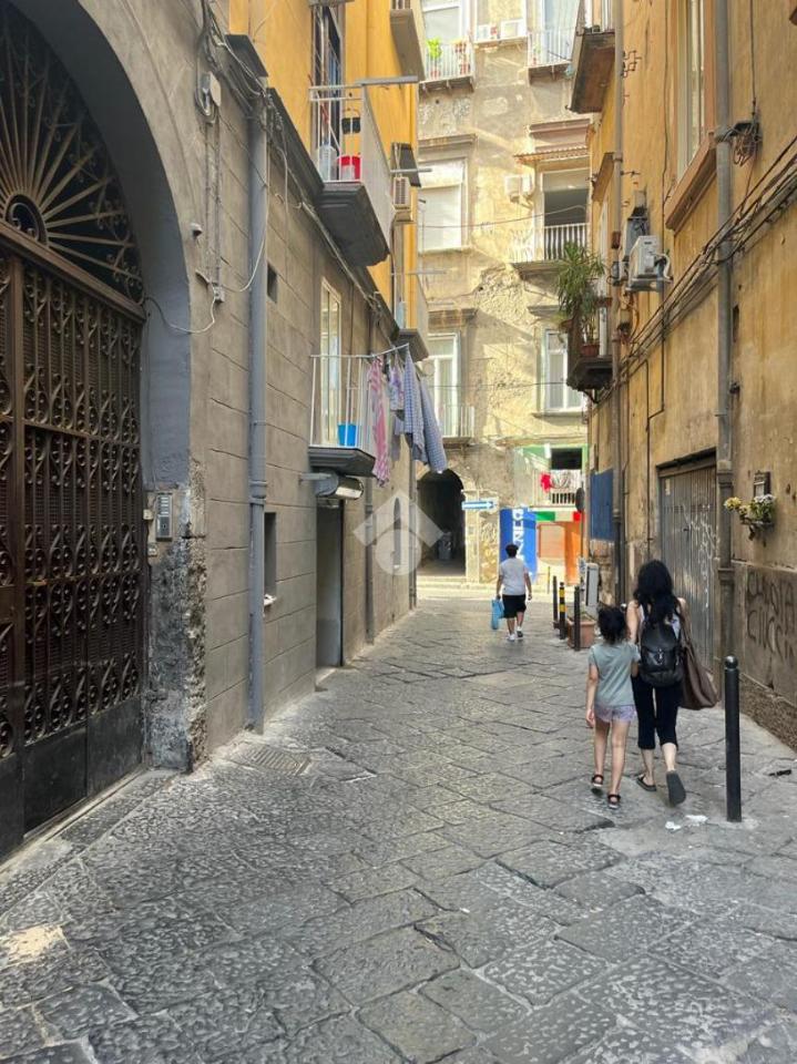 Magazzino in vendita a Napoli