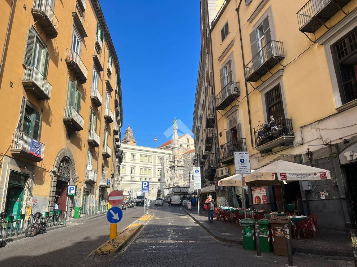 Negozio in vendita a Napoli