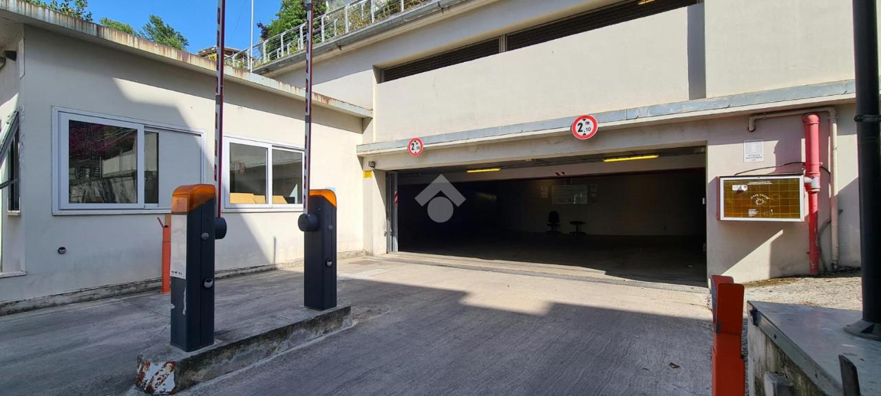 Box in vendita a Roma