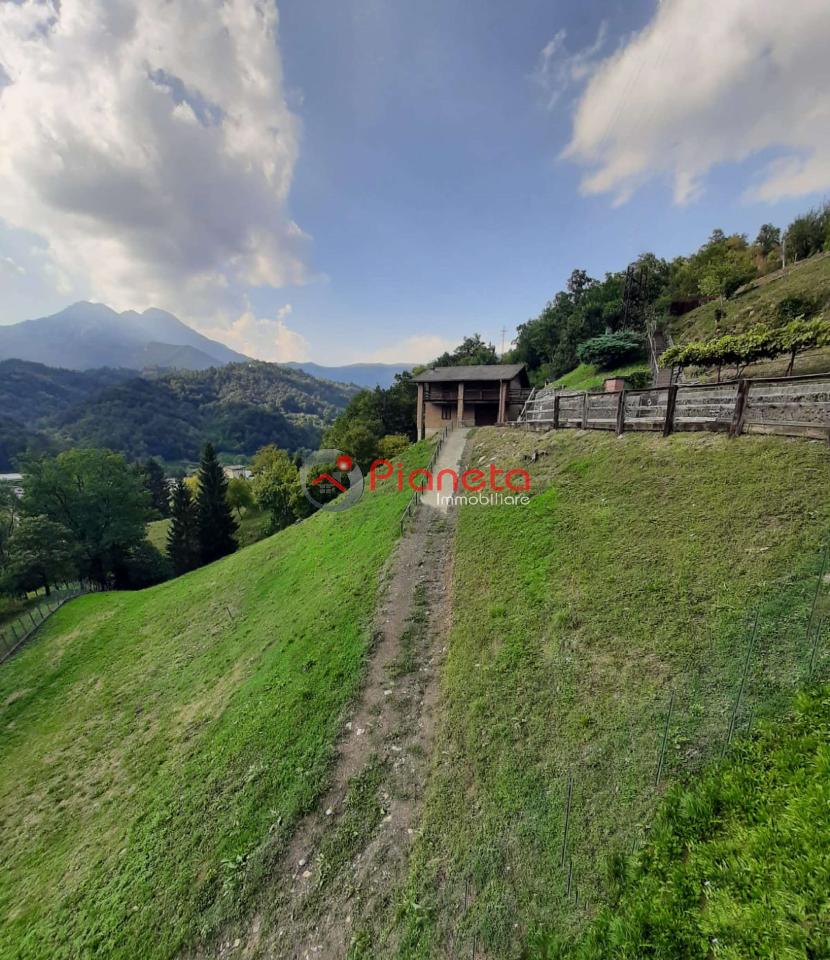 Rustico in vendita a Sant'Omobono Terme
