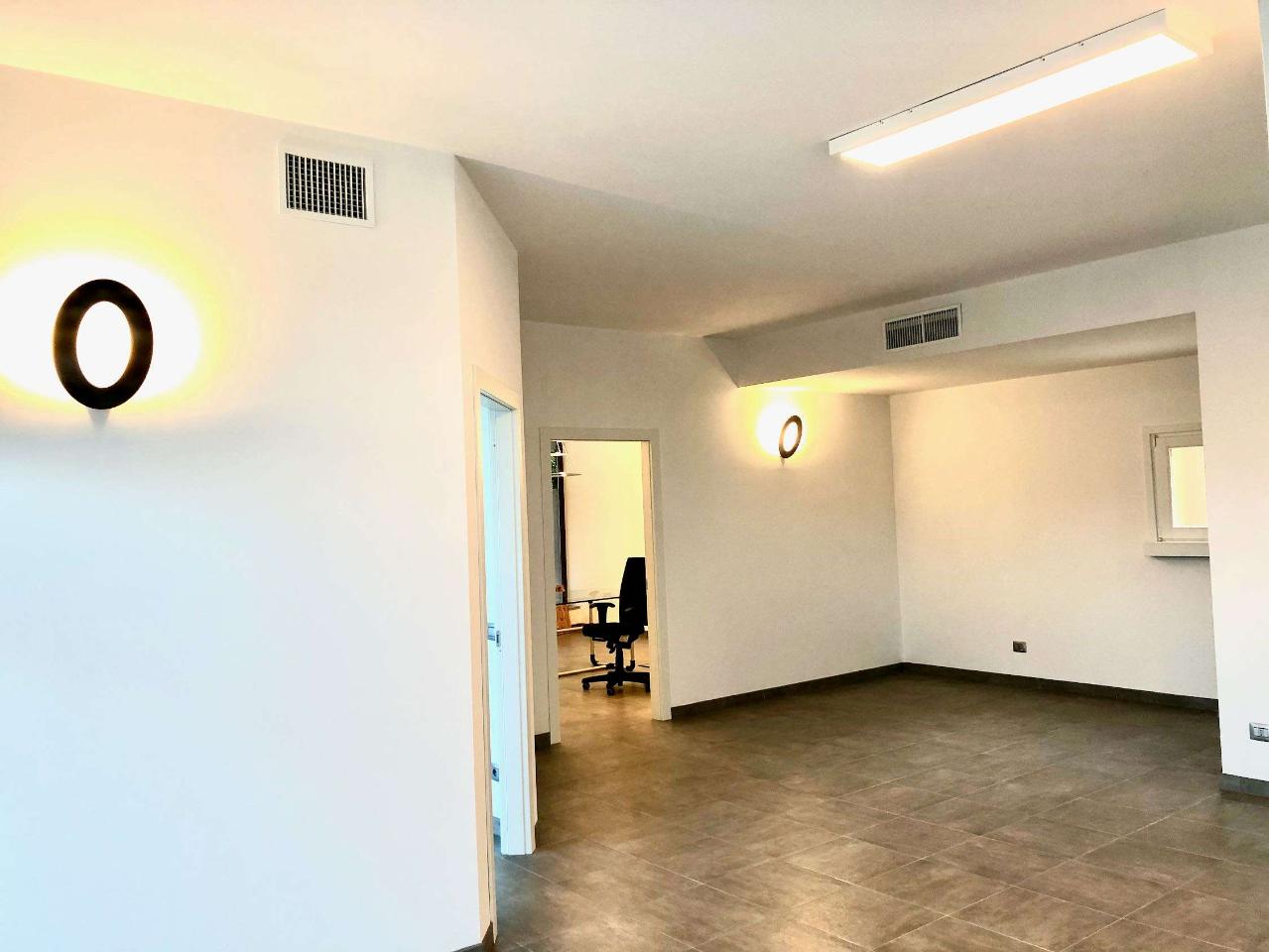 Ufficio in affitto a Seriate