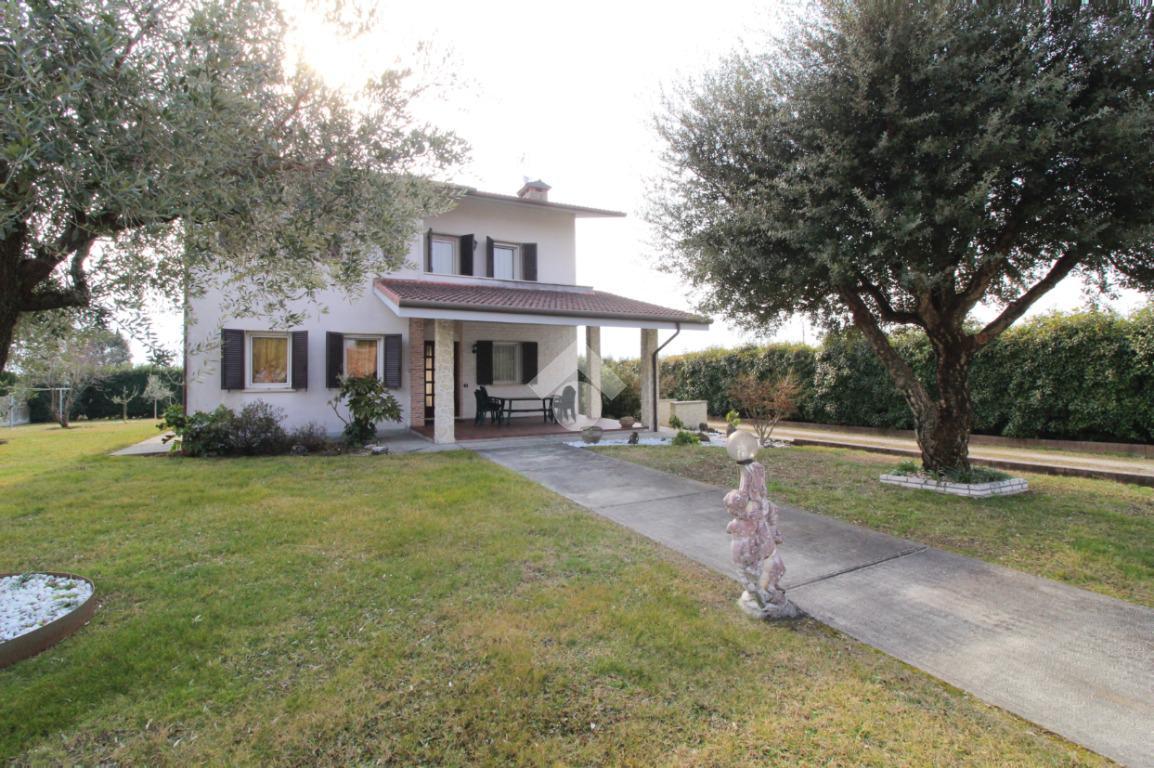 Villa in vendita a Rossano Veneto