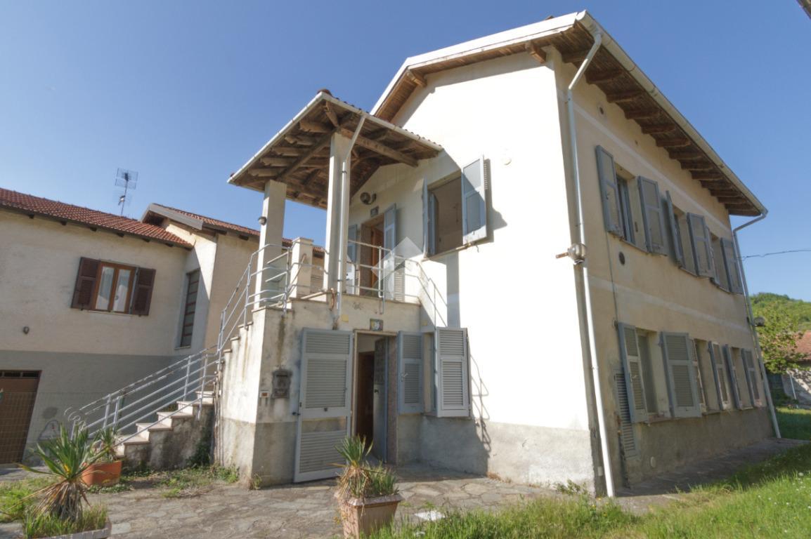 Casa indipendente in vendita a Carrosio