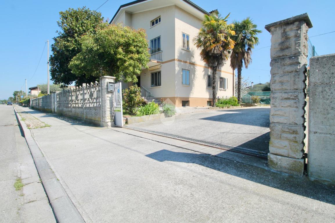 Villa in vendita a Buttrio