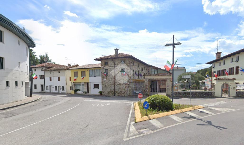 Negozio in vendita a Manzano