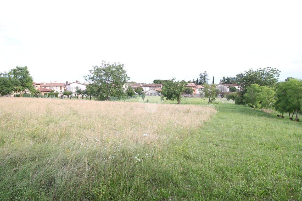 Terreno edificabile in vendita a Manzano