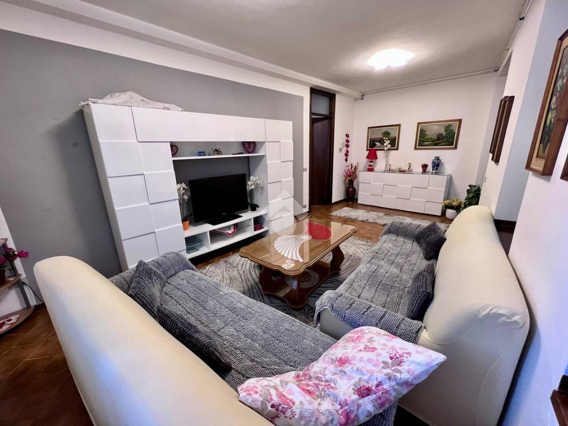 Appartamento in vendita a Lovere