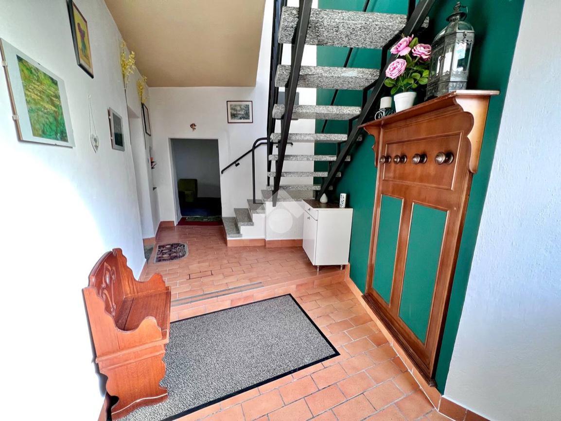 Casa indipendente in vendita a Solto Collina