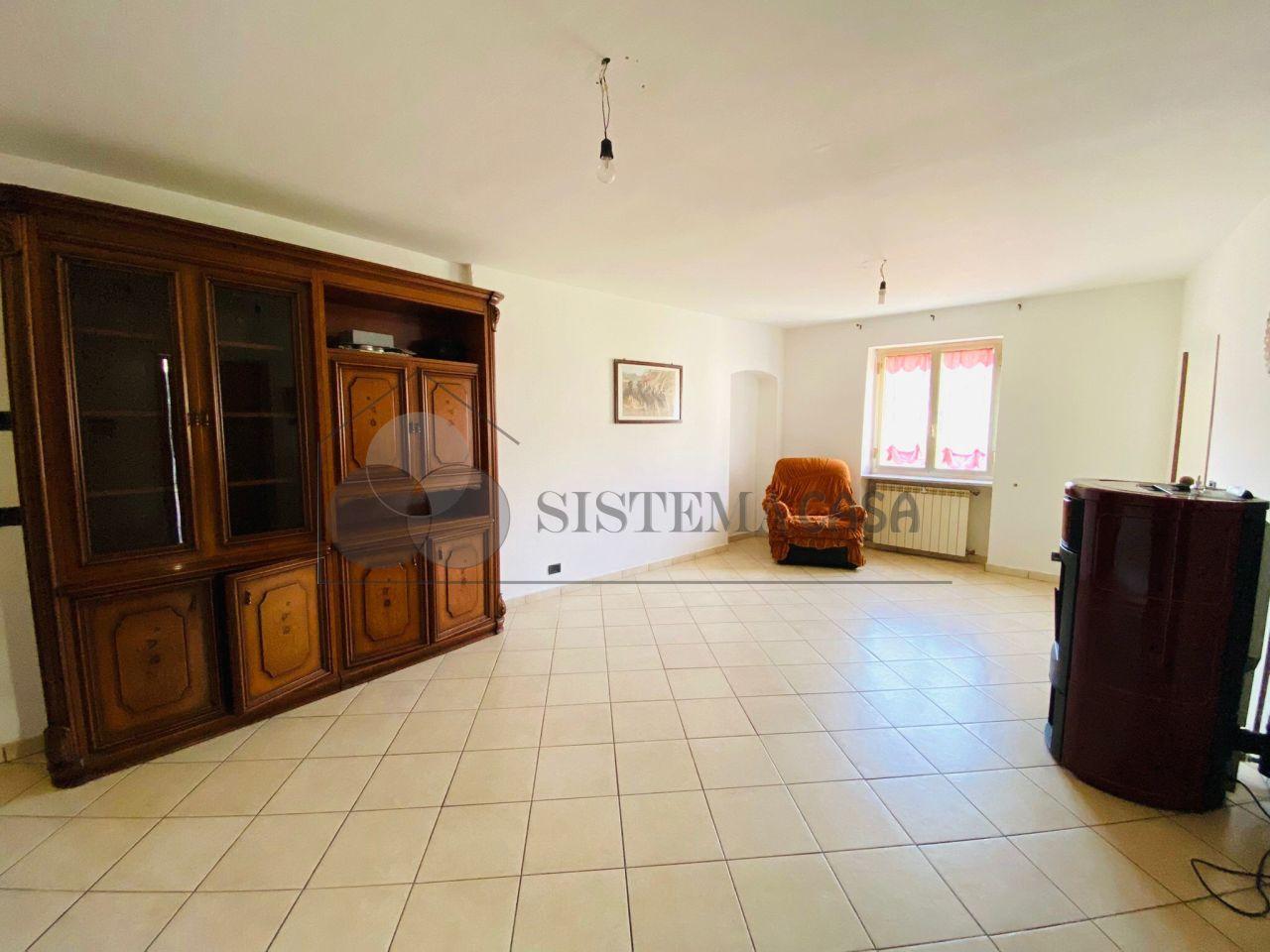 Casa indipendente in vendita a Follo