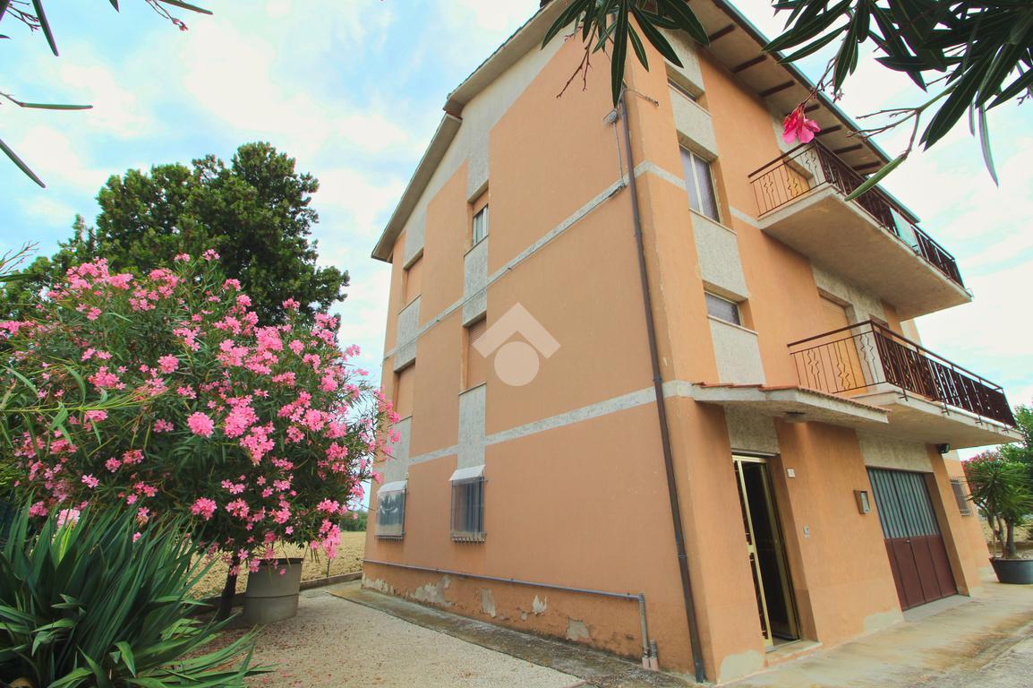 Villa in vendita a Montelupone