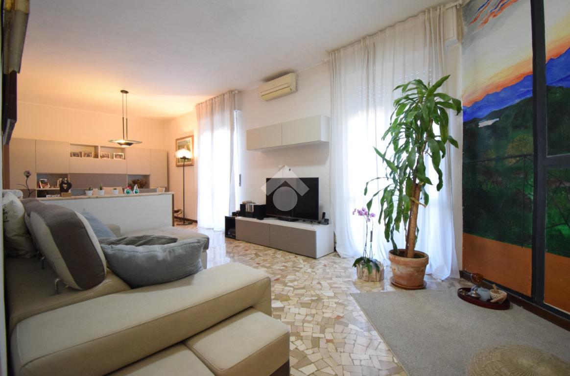 Appartamento in vendita a Cologno Monzese