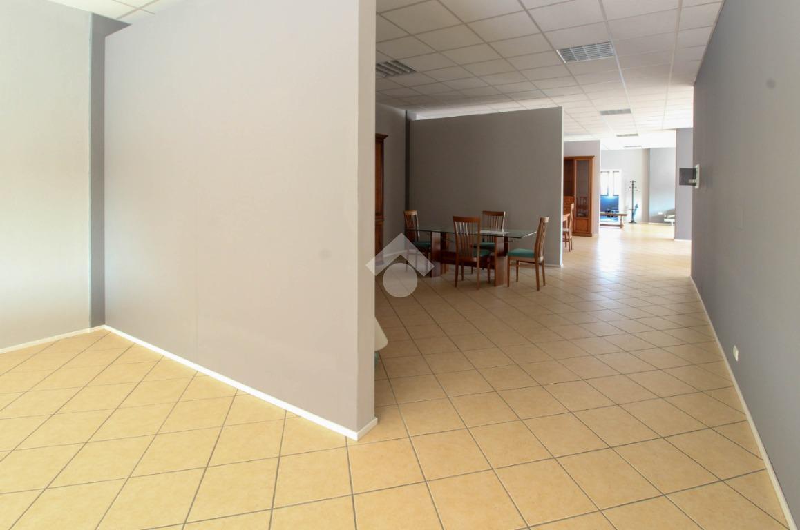 Negozio in vendita a Cologne