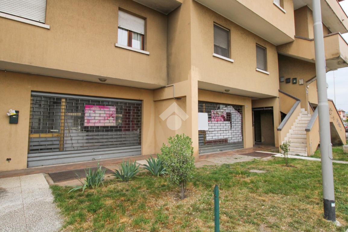 Negozio in vendita a Ospitaletto