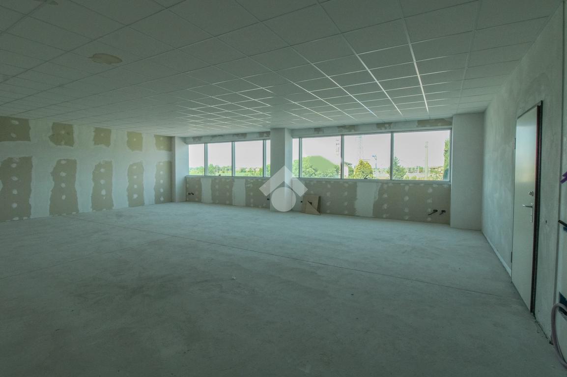 Ufficio in affitto a Coccaglio