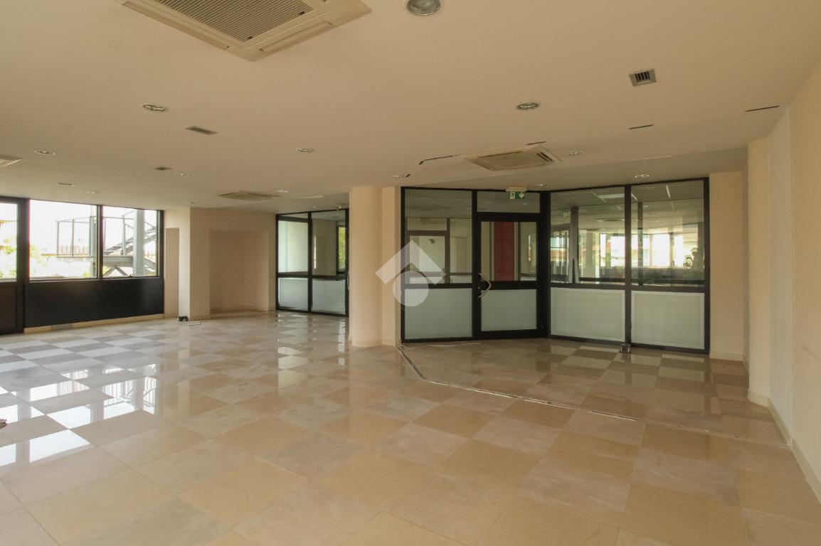 Ufficio in affitto a Rovato