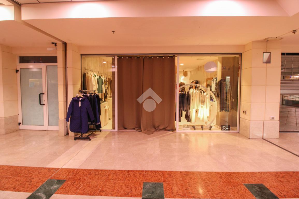 Ufficio in vendita a Corte Franca