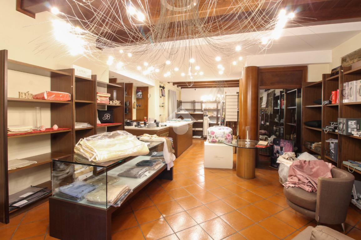 Ufficio in affitto a Rovato