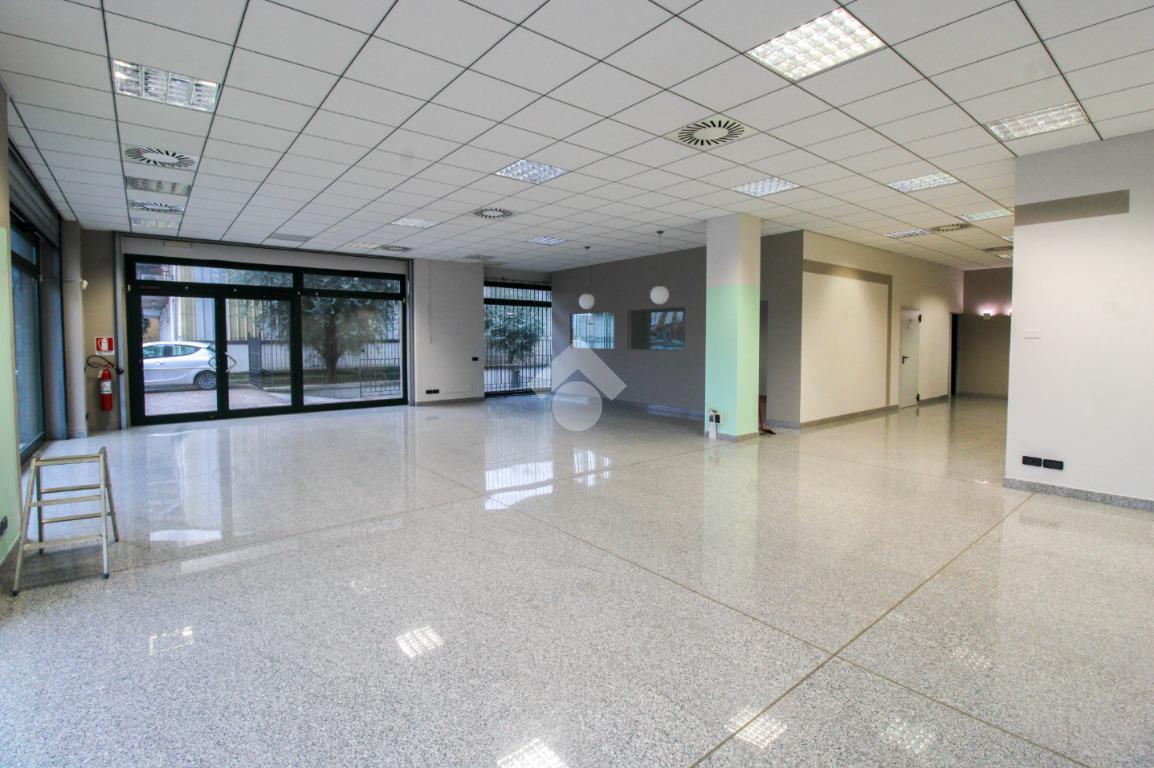 Ufficio in affitto a Cazzago San Martino