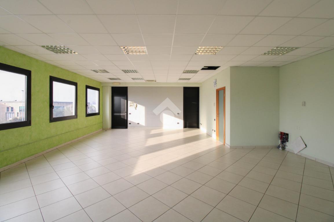 Ufficio in affitto a Torbole Casaglia