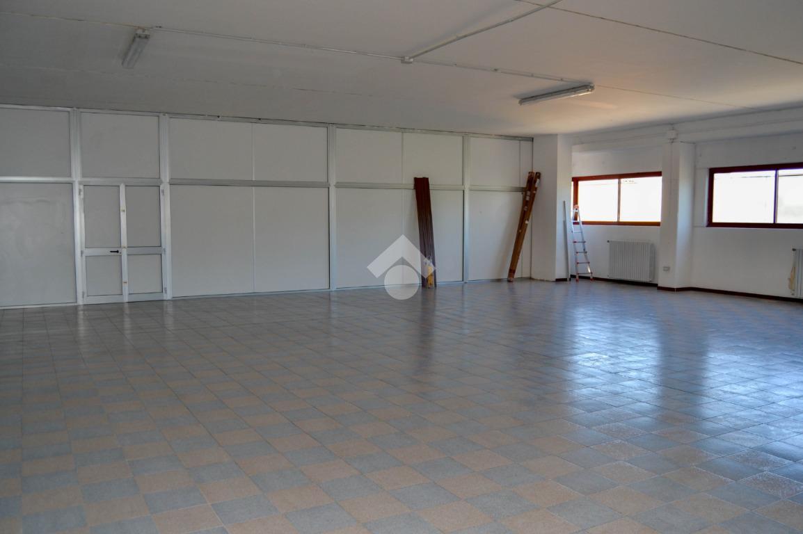 Capannone in vendita a Gussago