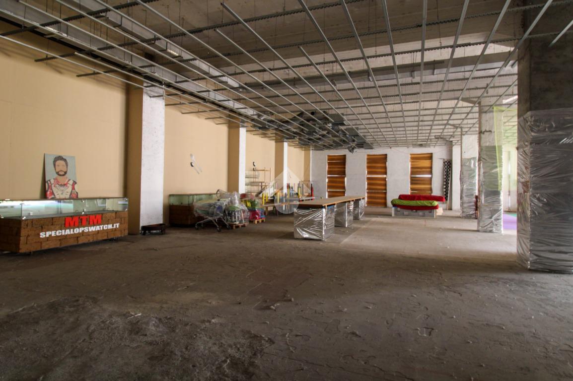 Negozio in affitto a Castegnato