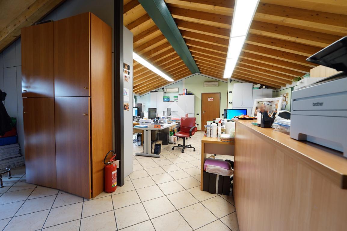 Ufficio in vendita a Cazzago San Martino