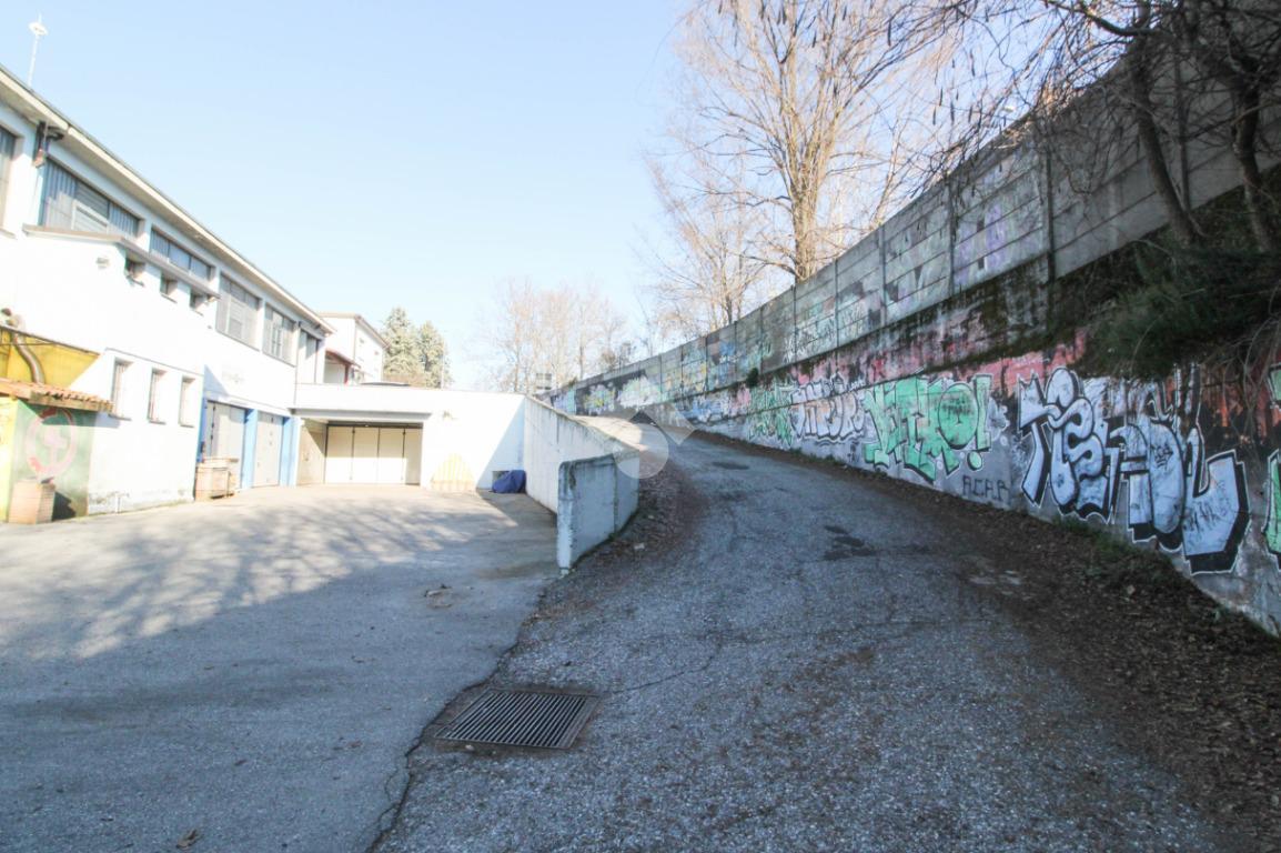 Capannone in vendita a Rovato