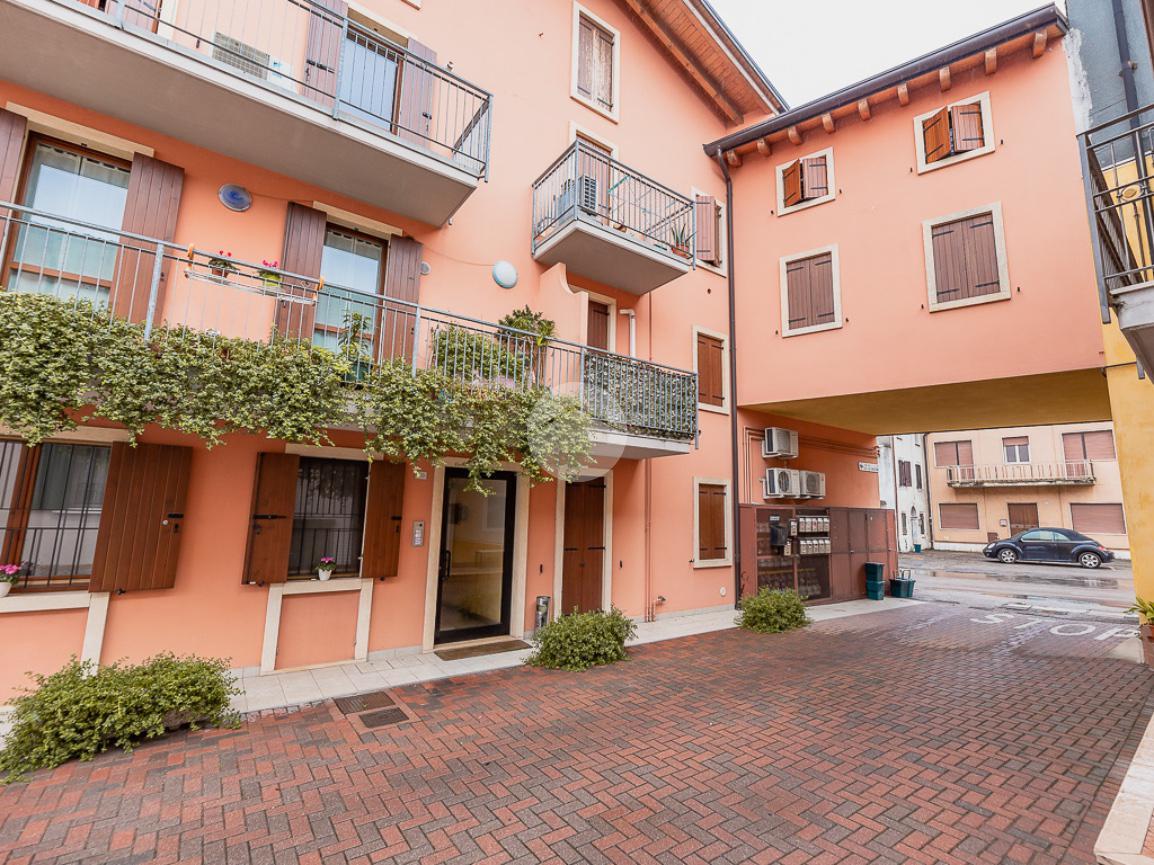 Appartamento in vendita a Villafranca Di Verona