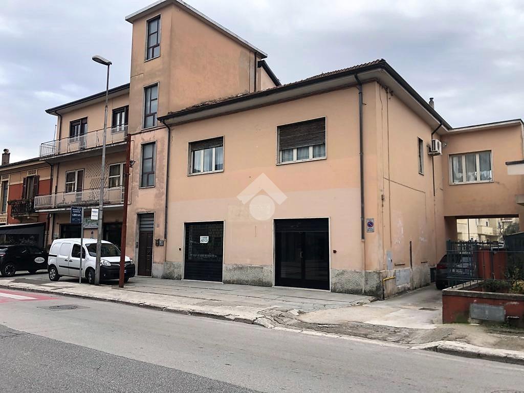Negozio in affitto a Sora
