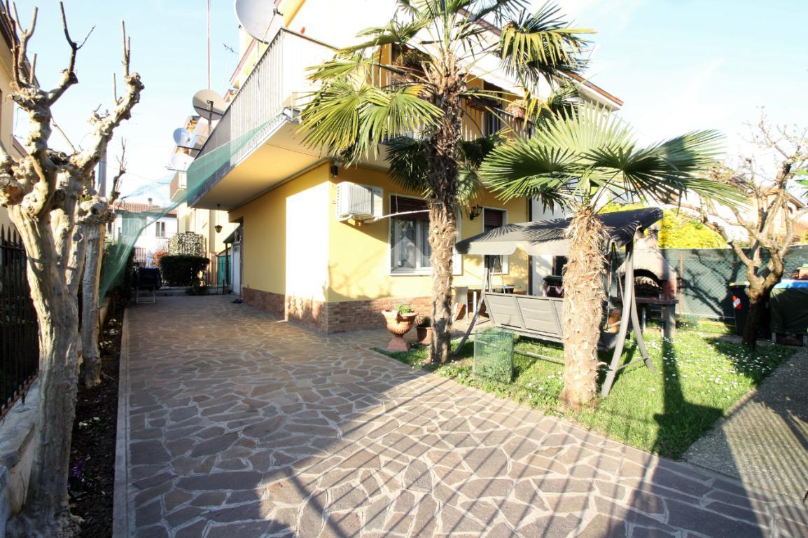 Villa in Via Sebenico 16, Padova