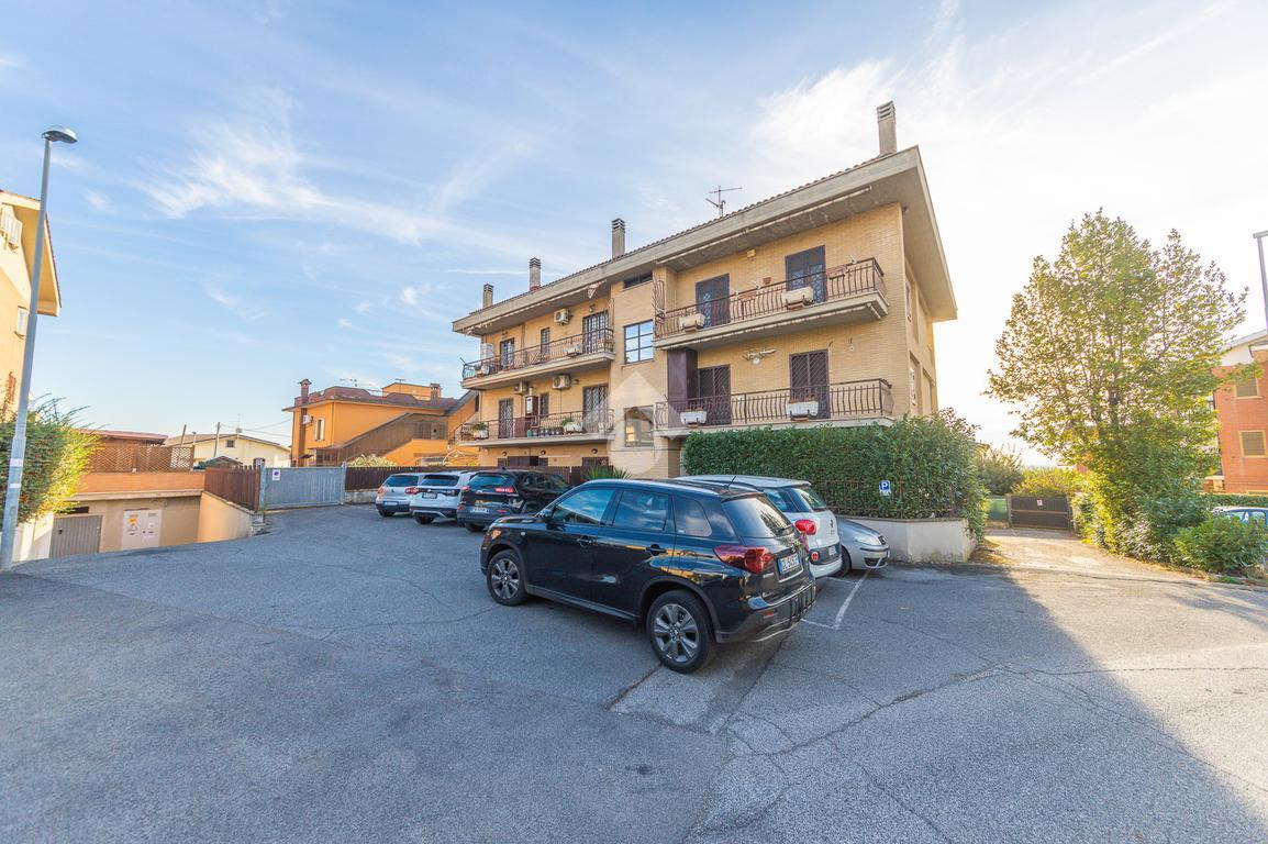 Appartamento in vendita a Castel Gandolfo