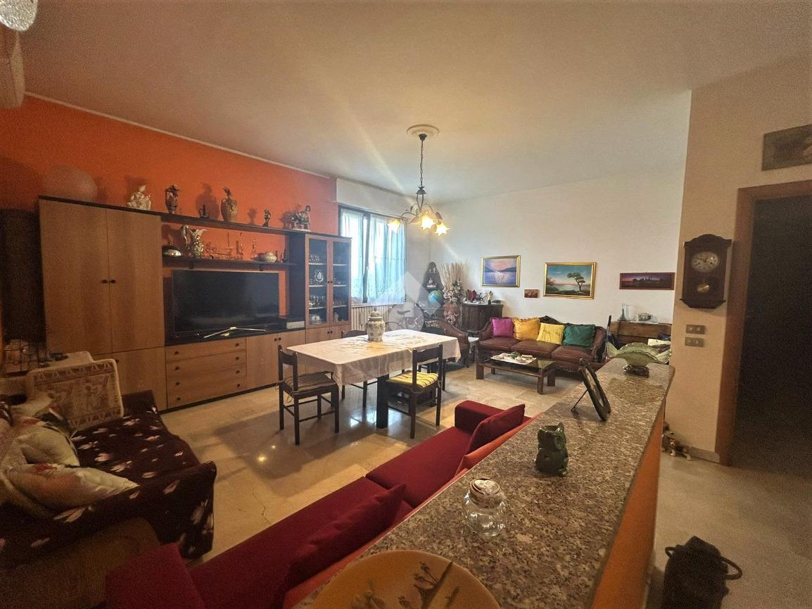 Appartamento in vendita a Garbagnate Milanese