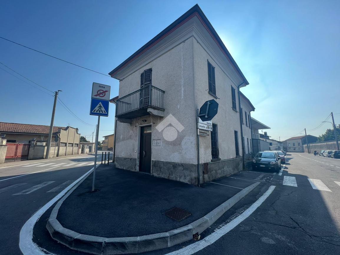 Negozio in affitto a Vailate