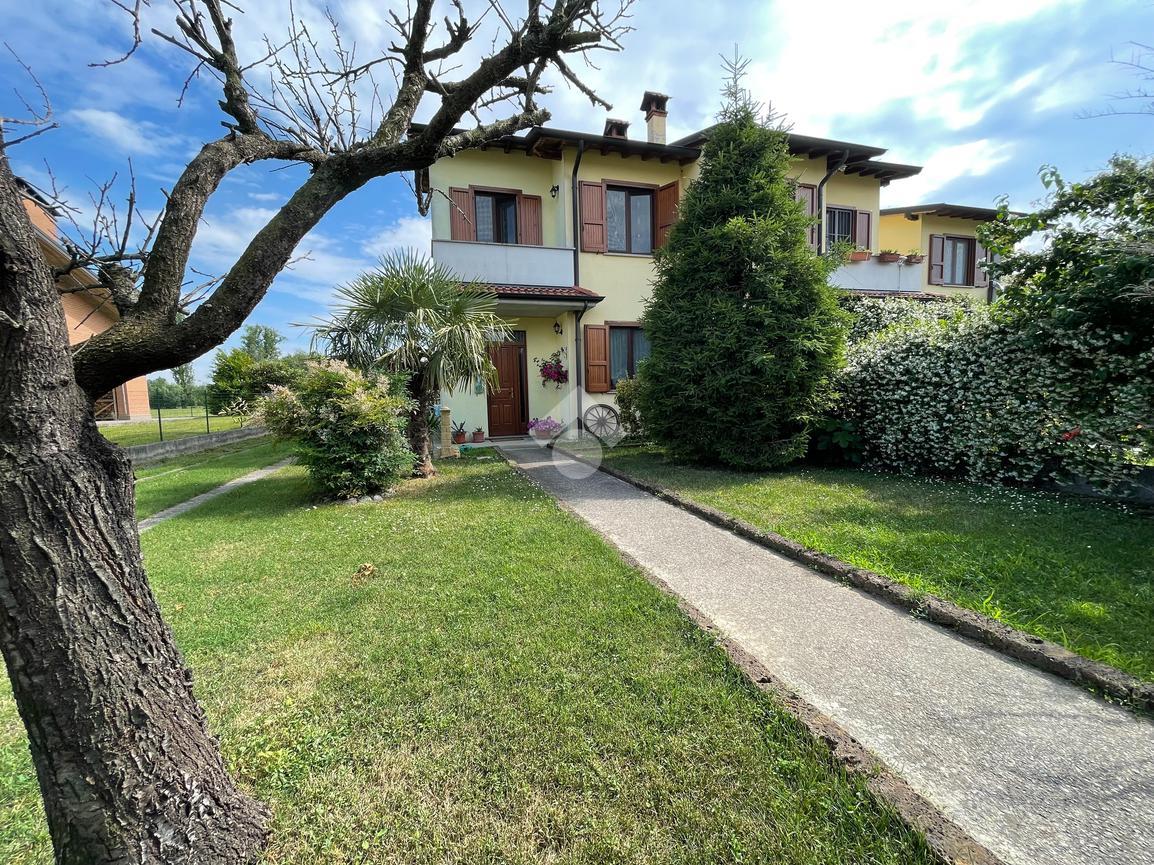 Villa a schiera in vendita a Capralba