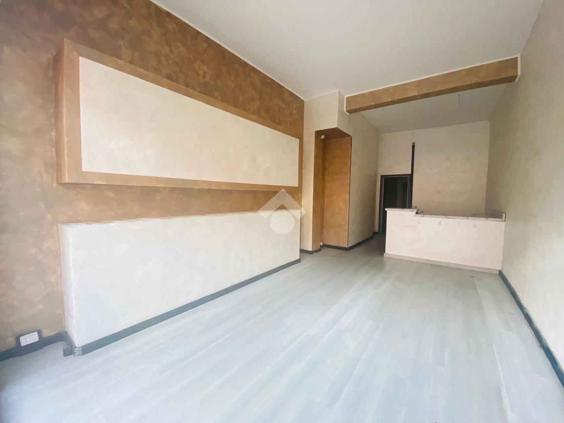 Negozio in affitto a Roma