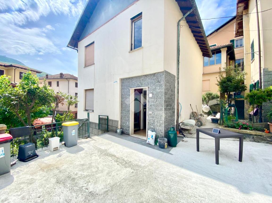 Casa indipendente in vendita a Savignone