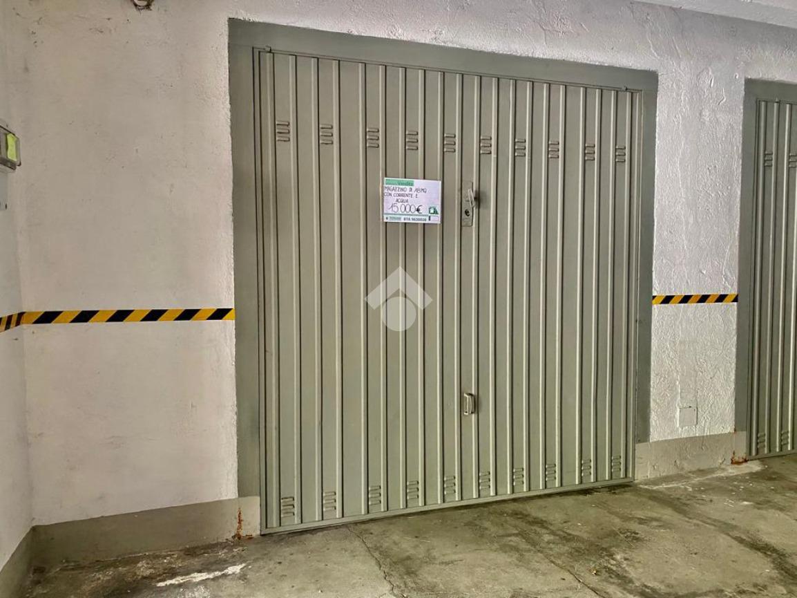 Box in vendita a Savignone