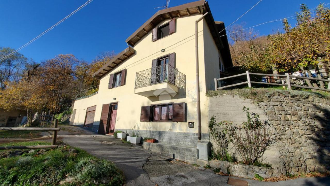 Casa indipendente in vendita a Savignone