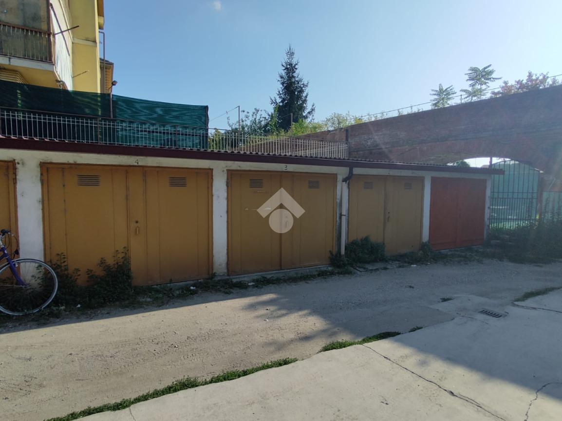 Box in vendita a Casale Monferrato