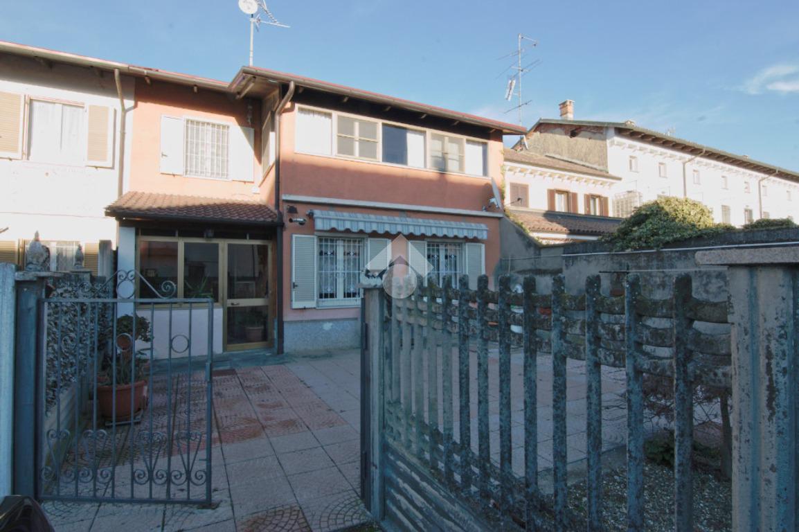 Casa indipendente in vendita a Tricerro