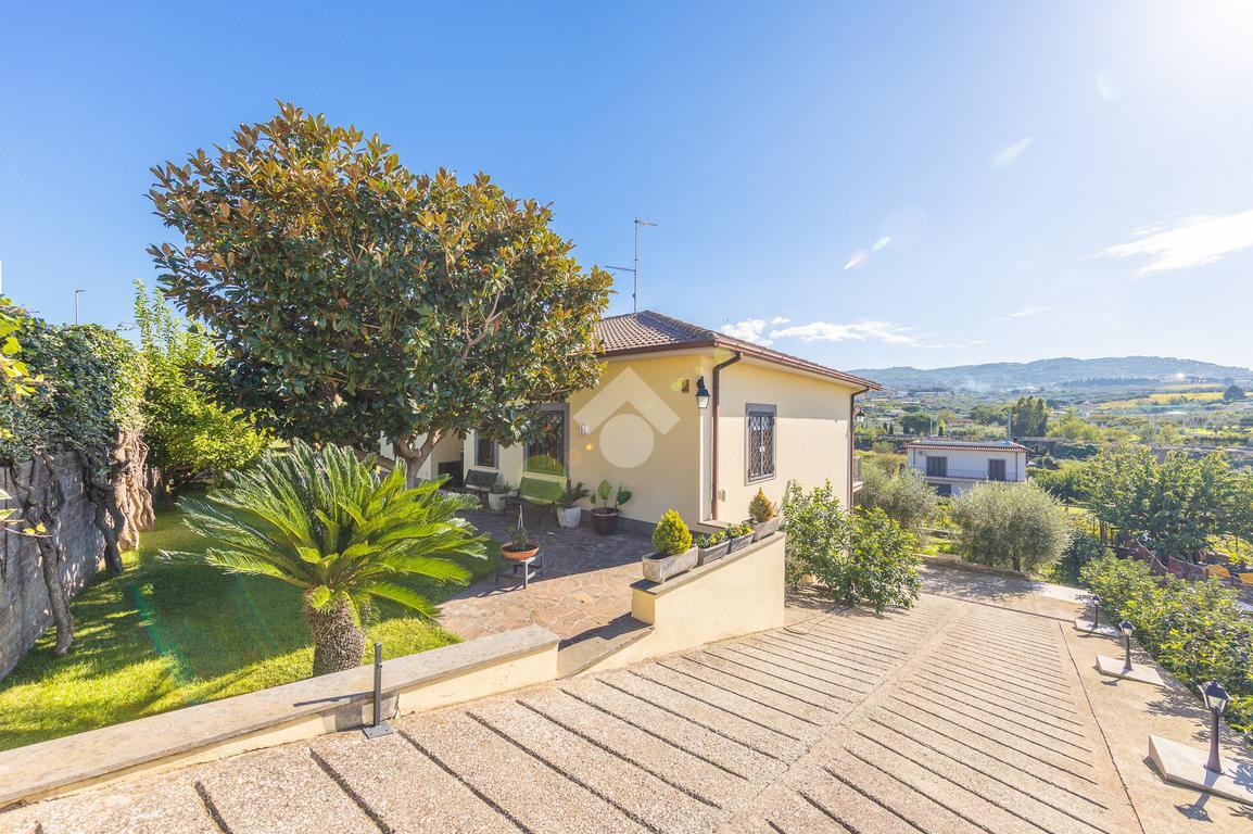 Villa in vendita a Frascati