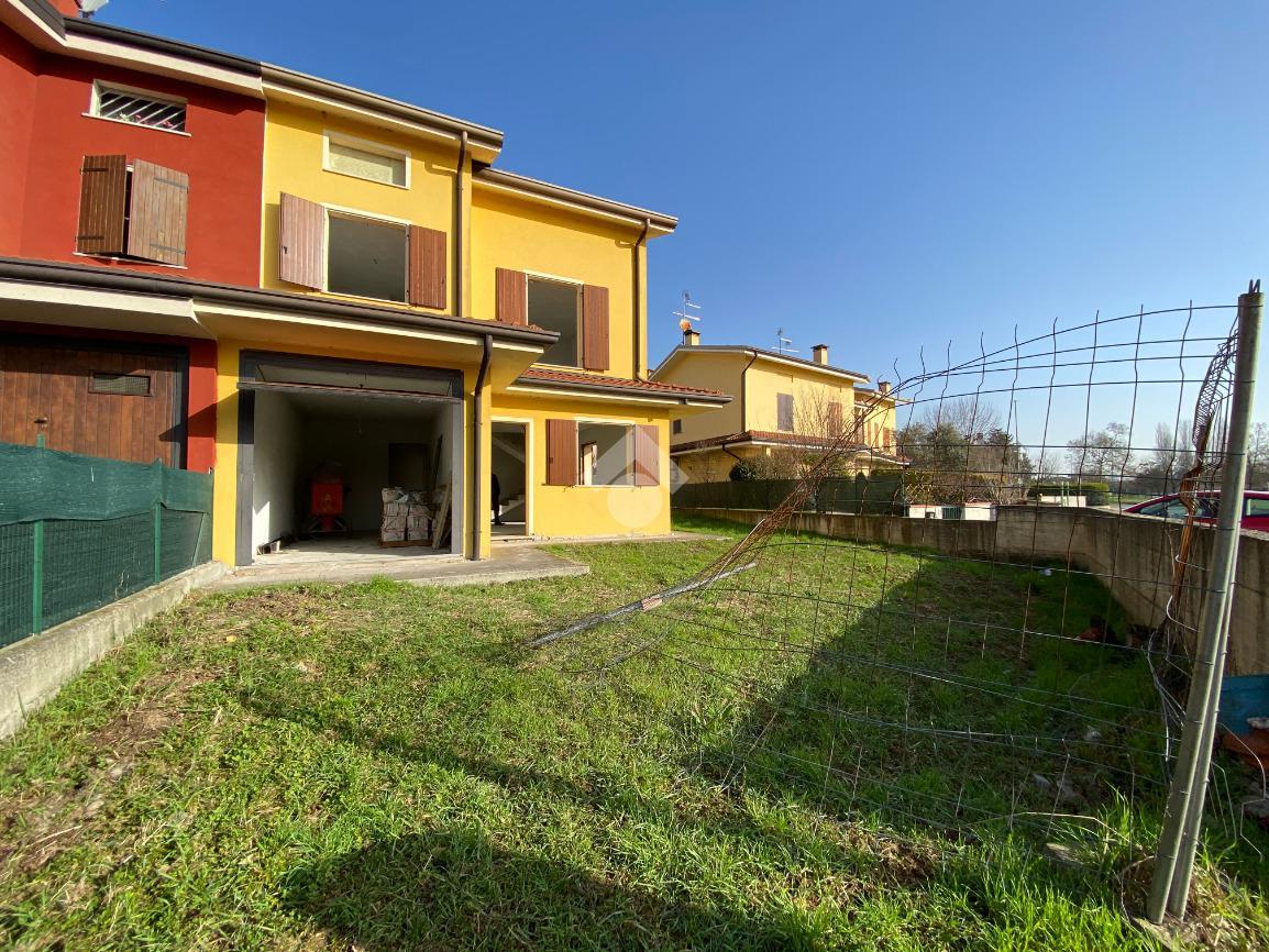 Villa in vendita a Porto Mantovano