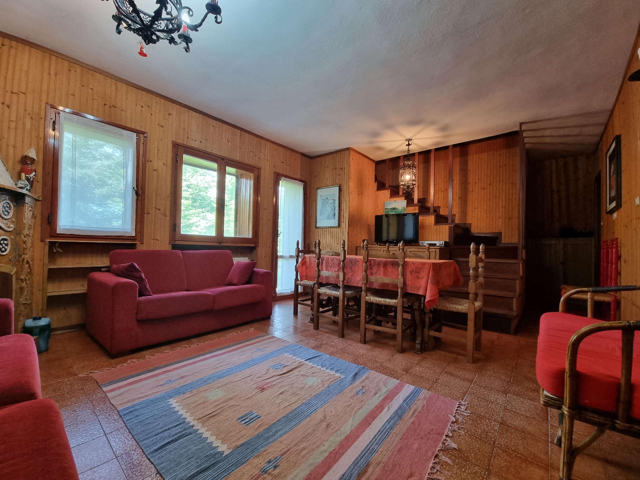 Appartamento in vendita a Ventasso