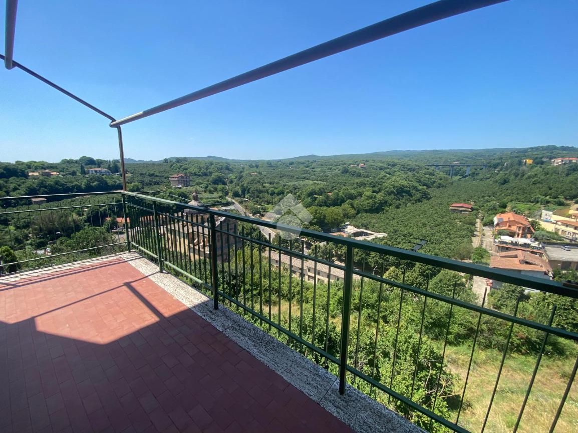 Appartamento in vendita a Vallerano