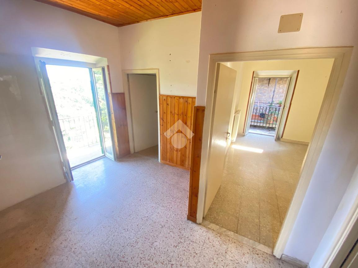 Appartamento in vendita a Vallerano