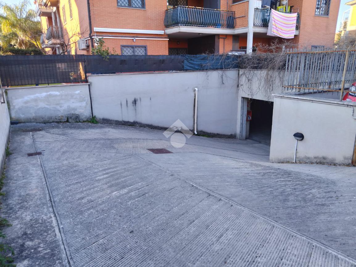 Box in vendita a Roma